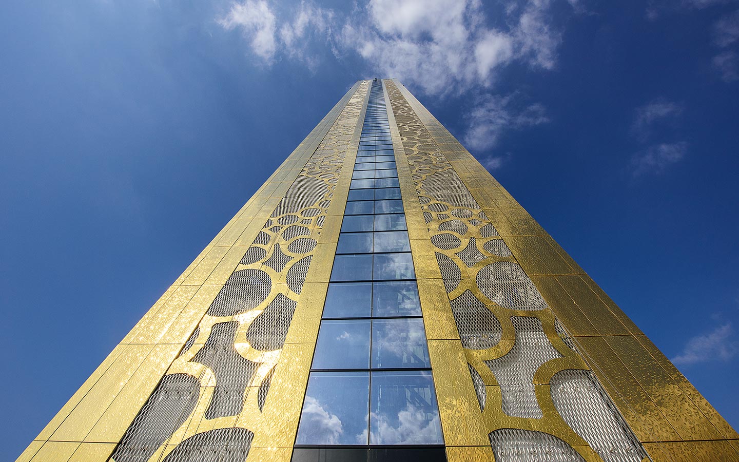 Dubai Frame: The Ultimate Guide to Dubai’s Iconic Landmark - WoWDeals Blog